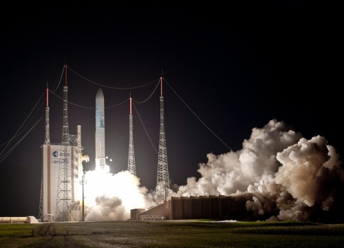 Spatial : une fusée Ariane 5ME, puis une Ariane 6 d'ici 2021 : Défense ...
