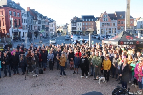 Ath: Grosse mobilisation sur la Grand-place d’Ath, pour soutenir ...