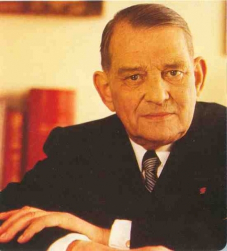 L'ancien président de la République René Coty, en visite à Carcassonne ...