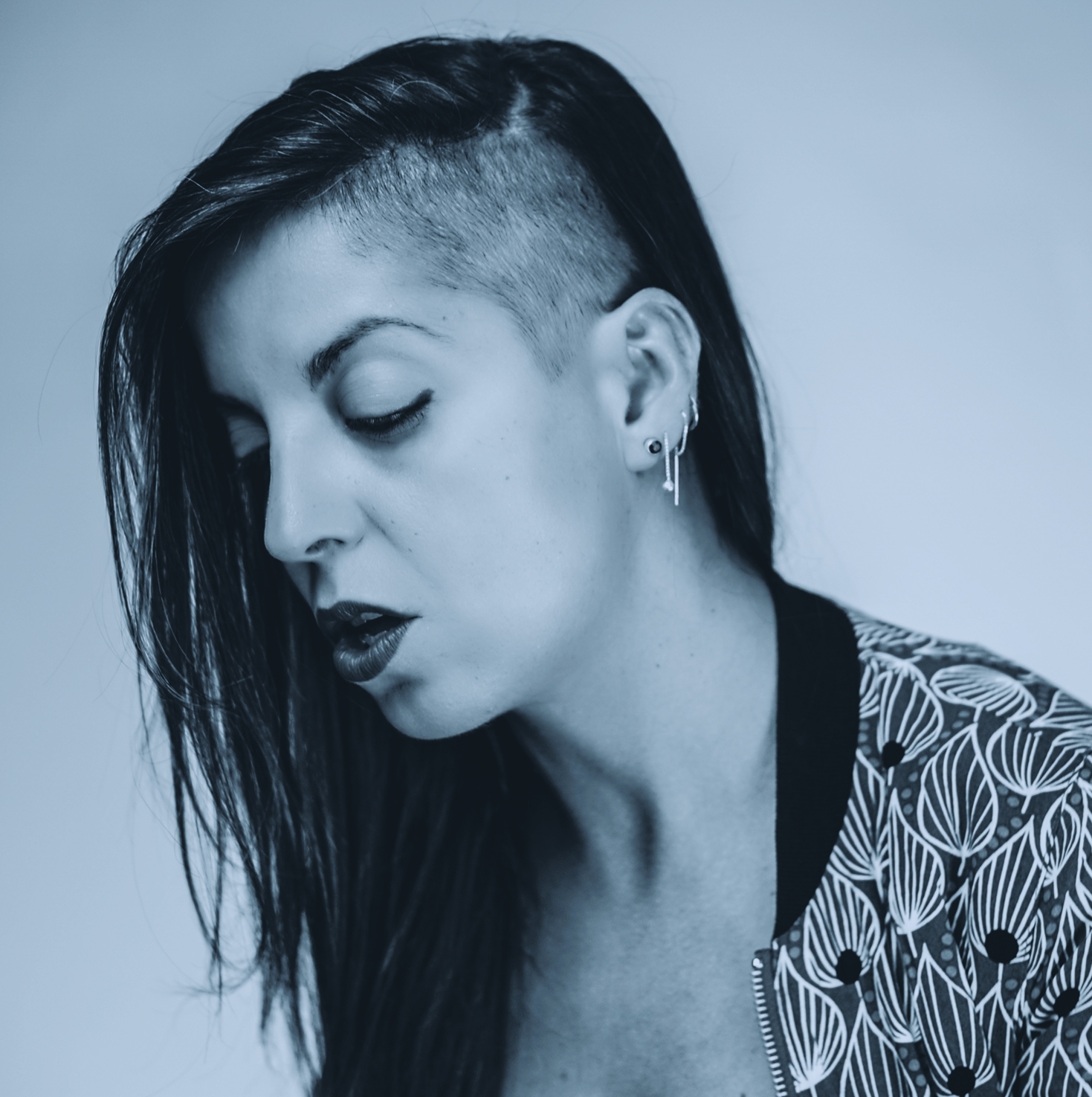 Lou Di Franco, une chanteuse en haut des Vagues - tu comprends vite ...